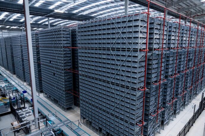 Autonomous Mobile Robots for Warehouses | Exotec