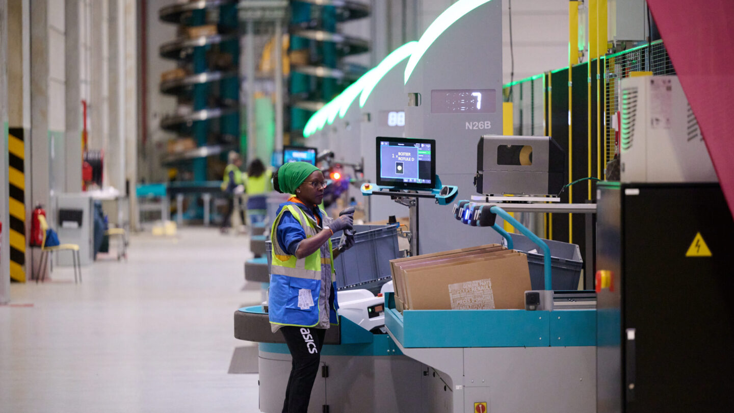 Your Definitive Warehouse Automation Checklist | Exotec