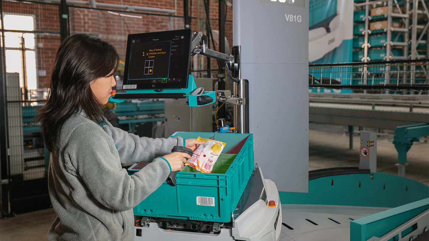 What are Pick to Light Systems? | Exotec