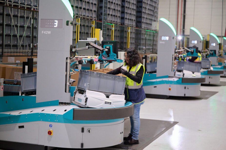 Discover Elegant Innovations in Apparel Warehouse Automation | Exotec