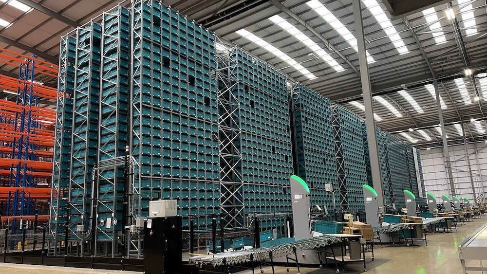 iForce: automate 3PL intralogistics processes | Exotec