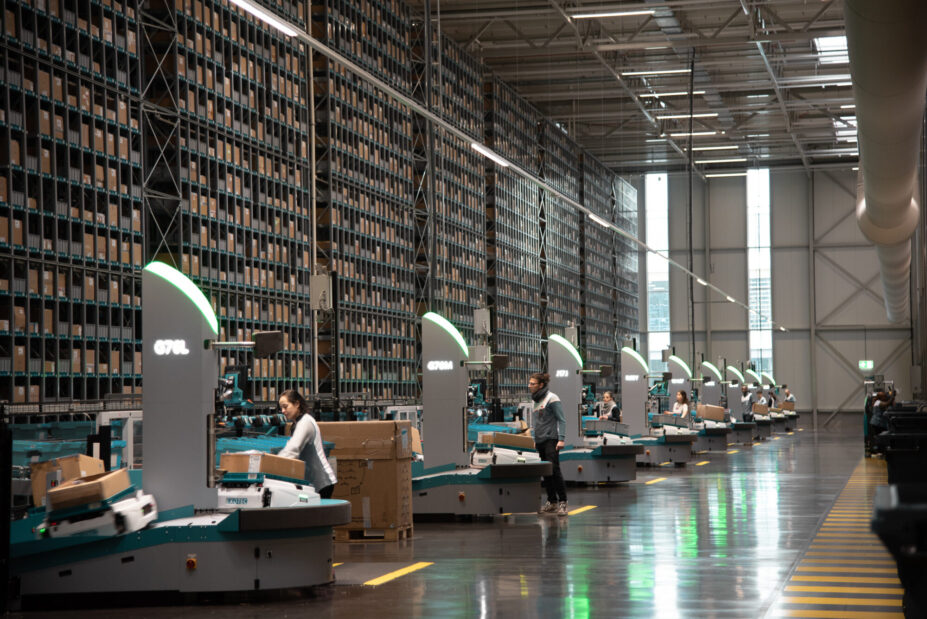 Types of Warehouse Racking: Differences & Benefits | Exotec