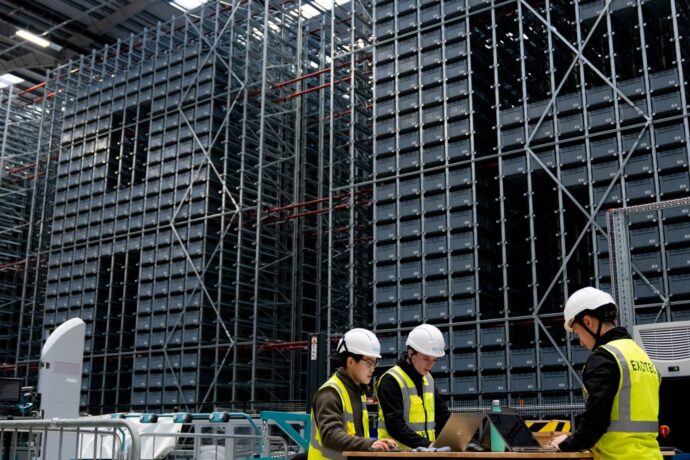 Warehouse Storage Solutions | Exotec
