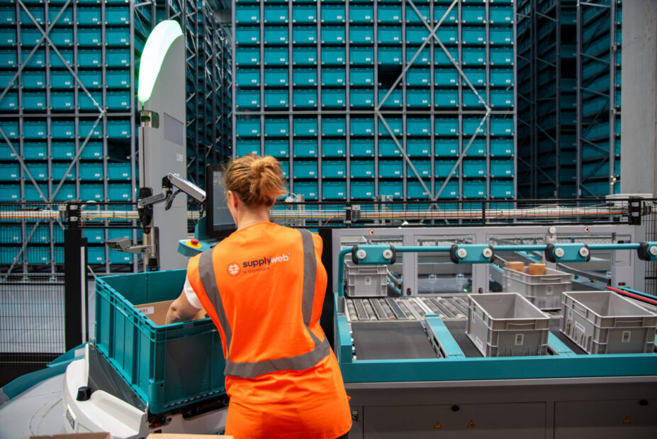 Navigating Contract Logistics: Models, Benefits, and Key Considerations ...