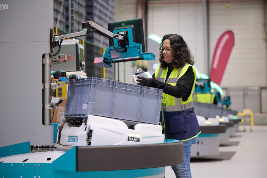 Guide to Order Picking: Types, Methods, & More | Exotec