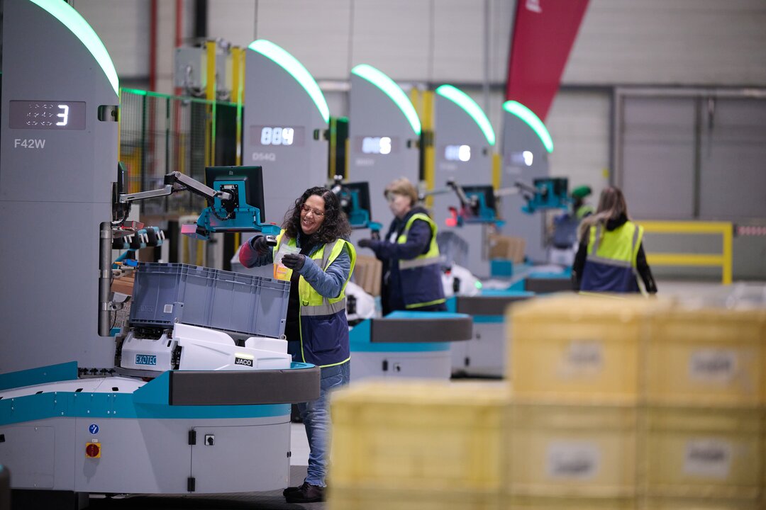 Warehouse Automation Solutions | Exotec