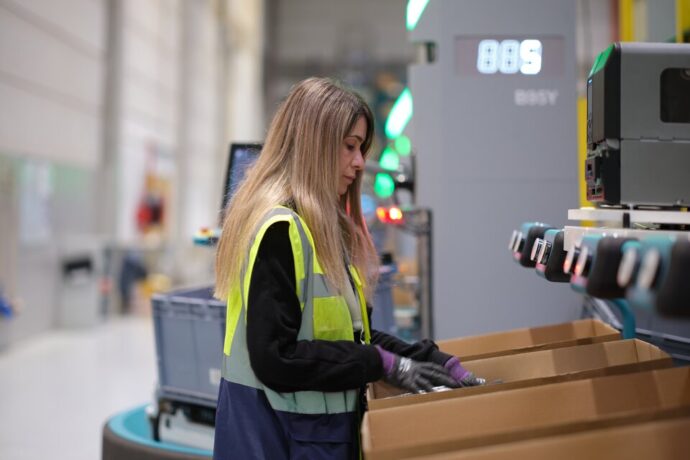 Warehouse Automation Solutions | Exotec